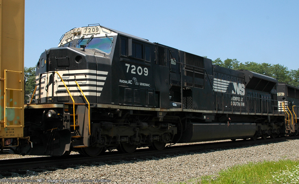 NS 7209